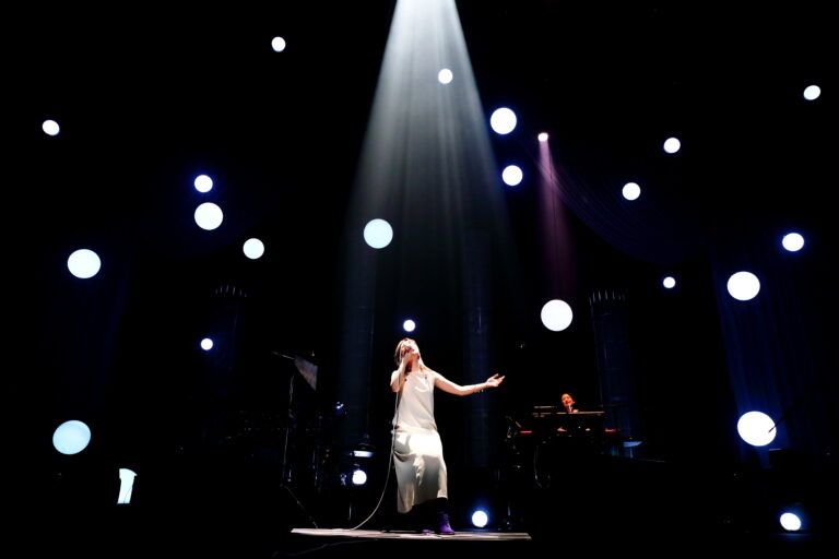 ライブツアー “The Best Days with You” のmoumoonオフィシャルサイト先行受付(先着)が4/1(土)18:00 ...